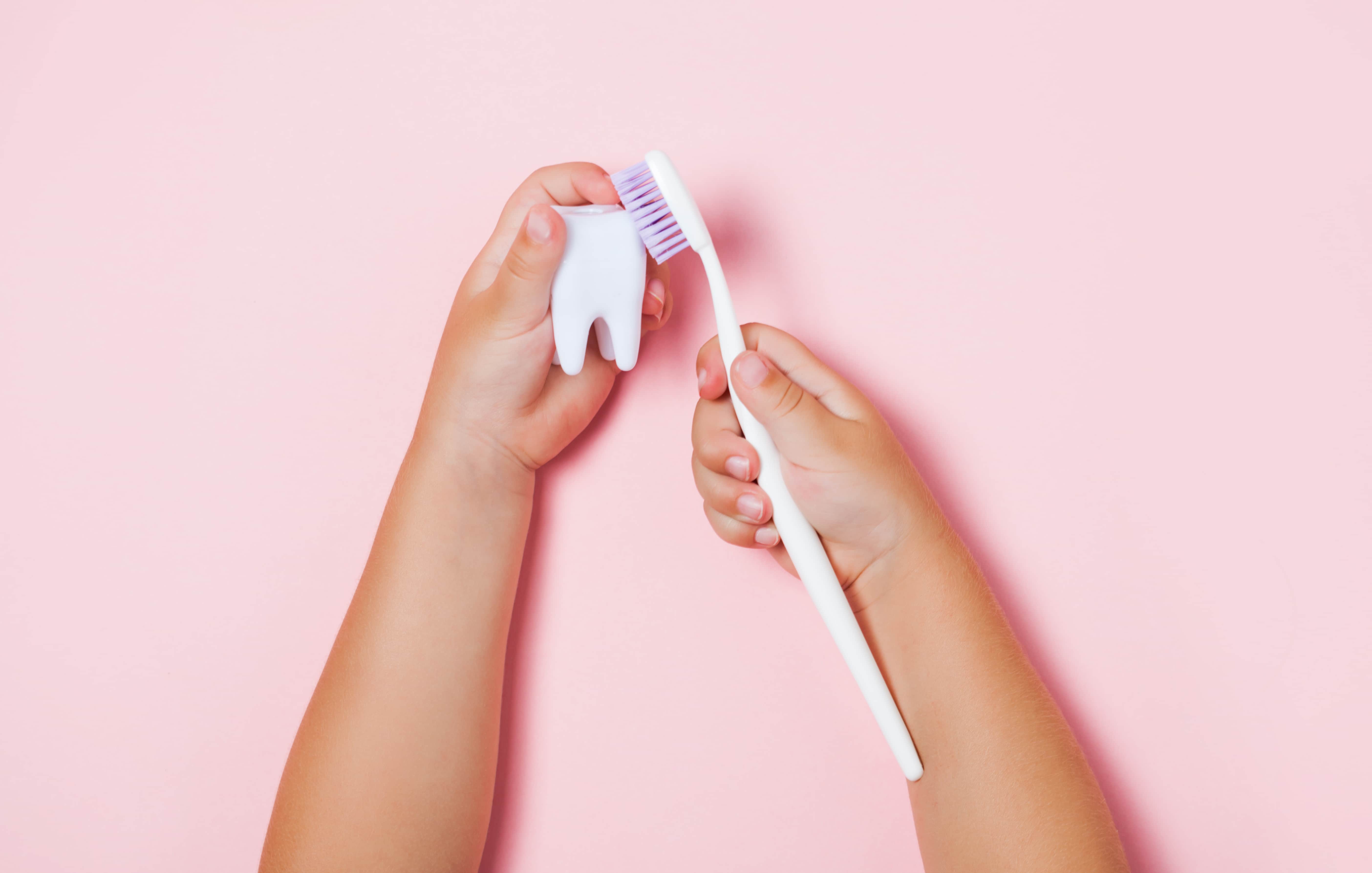 LES TECHNIQUES DE BROSSAGE POUR ENFANT - DR Juliette LE FUR